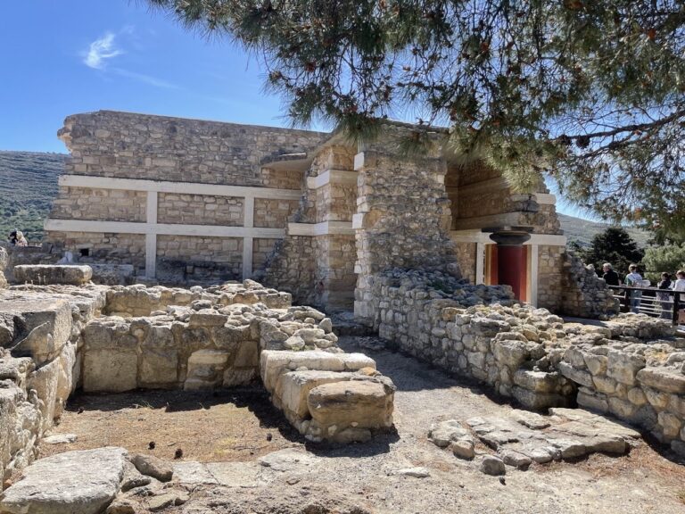 ギリシャクレタ島にあるクノッソス宮殿を歩いて感じた歴史の魅力 | [楽活]rakukatsu - 日々楽シイ生活ヲ